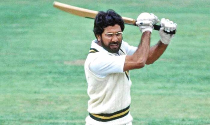 Top 10 Greatest Pakistani Batsmen of all time | CricketBio